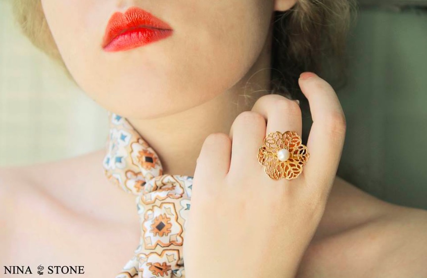 iroon.com: Gallery: Nina Stone