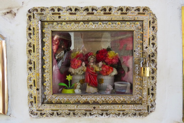 iroon.com: Gallery: Death & Decoration