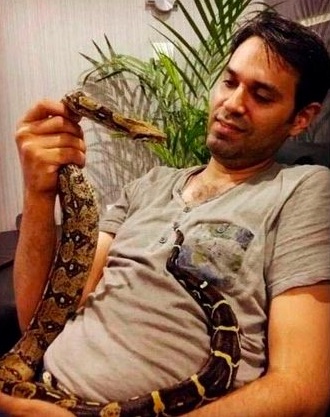 iroon.com: Photos: Iranian man wants to be a Florida python hunter